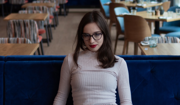 László Lili Mária: Személyes történetet mesélek, amit sok nő át tud érezni - Magazin - filmhu